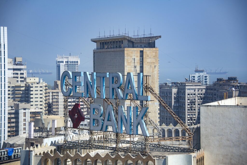 BOJ’s Himino Warns Against Delaying Rate Moves as China Cuts Treasury ...